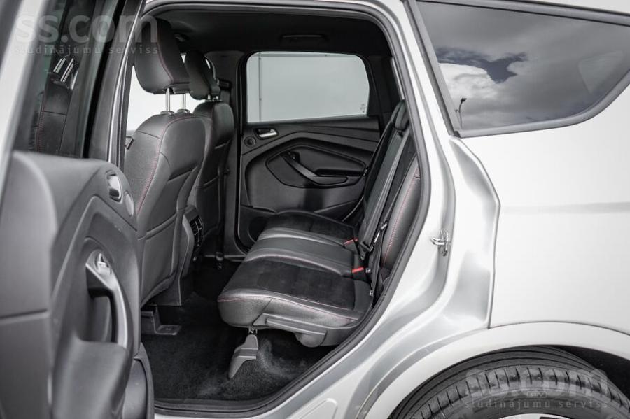 Pelēks Ford Kuga 2019 Rīga, ar dzinēja tilpumu 1.50 L un nobraukumu 113 tūkst. km par 15400 €, foto 16 vietnē AUTOMOTO.COM.LV