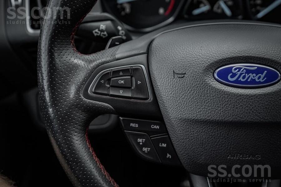 Pelēks Ford Kuga 2019 Rīga, ar dzinēja tilpumu 1.50 L un nobraukumu 113 tūkst. km par 15400 €, foto 21 vietnē AUTOMOTO.COM.LV