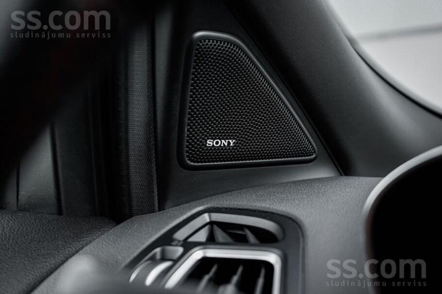Pelēks Ford Kuga 2019 Rīga, ar dzinēja tilpumu 1.50 L un nobraukumu 113 tūkst. km par 15400 €, foto 30 vietnē AUTOMOTO.COM.LV