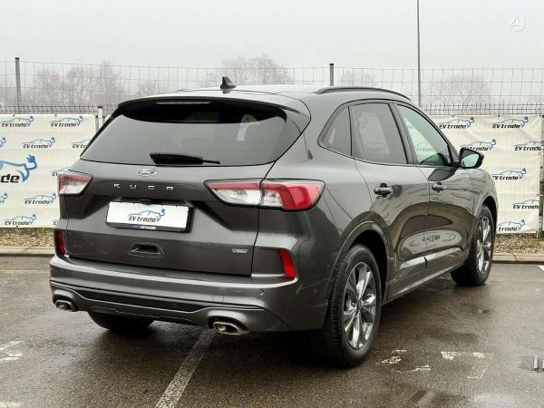 Pelēks Ford Kuga 2020 Viļņa, ar dzinēja tilpumu 2.49 L un nobraukumu 152 tūkst. km par 18900 €, foto 2 vietnē AUTOMOTO.COM.LV