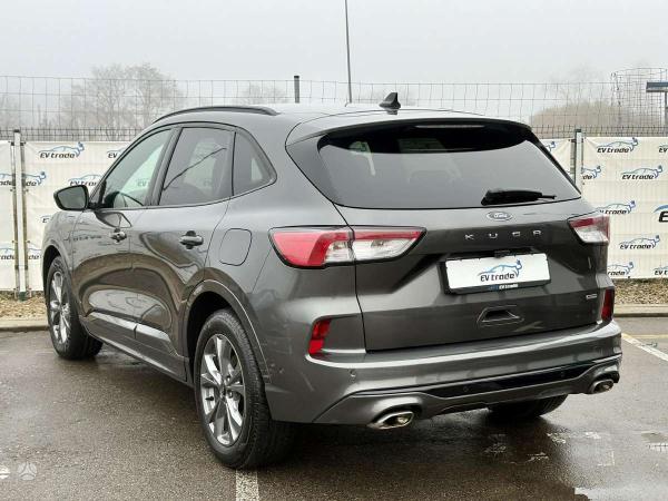 Pelēks Ford Kuga 2020 Viļņa, ar dzinēja tilpumu 2.49 L un nobraukumu 152 tūkst. km par 18900 €, foto 4 vietnē AUTOMOTO.COM.LV