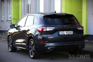 Pelēks Ford Kuga 2020 Rīga, ar dzinēja tilpumu 2.50 L un nobraukumu 198 tūkst. km par 18995 €, foto 6 vietnē AUTOMOTO.COM.LV