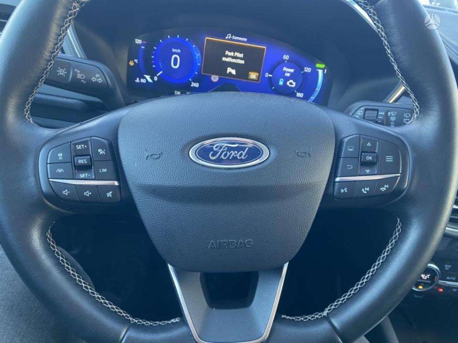 Grey Ford Kuga 2020 in Radviliskis, with an engine capacity of 2.49 L and mileage of 67 thousand km for 13950 €, photo 23 on AUTOMOTO.COM.LV