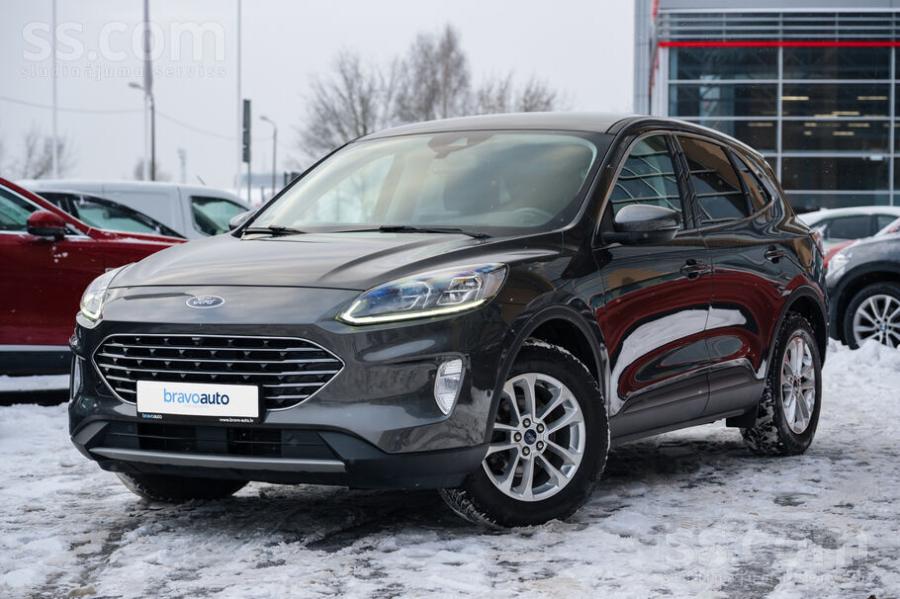 Grey Ford Kuga 2020 in Riga, with an engine capacity of 2.00 L and mileage of 93 thousand km for 16490 €, photo 1 on AUTOMOTO.COM.LV