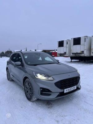 Grey Ford Kuga 2020 in Vilnius, with an engine capacity of 2.49 L and mileage of 226 thousand km for 17700 €, photo 3 on AUTOMOTO.COM.LV