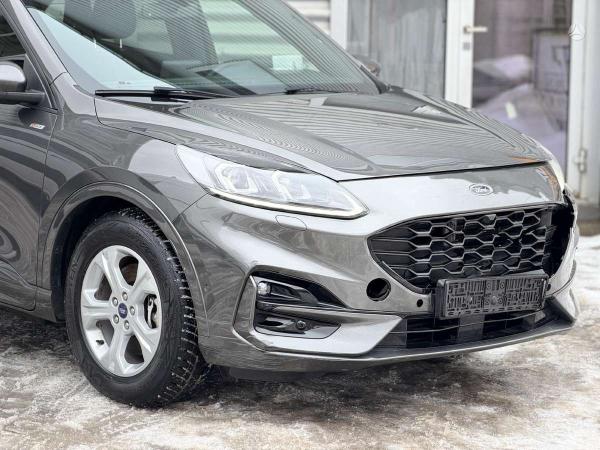 Pelēks Ford Kuga 2020 Kauņa, ar dzinēja tilpumu 2.49 L un nobraukumu 112 tūkst. km par 12300 €, foto 2 vietnē AUTOMOTO.COM.LV