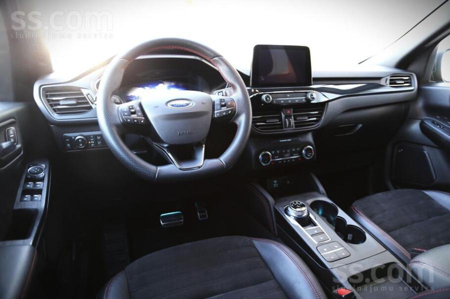 Grey Ford Kuga 2020 in Riga, with an engine capacity of 2.50 L and mileage of 198 thousand km for 17995 €, photo 10 on AUTOMOTO.COM.LV