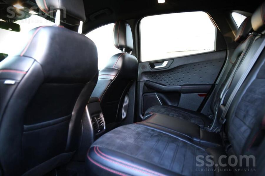 Grey Ford Kuga 2020 in Riga, with an engine capacity of 2.50 L and mileage of 198 thousand km for 17995 €, photo 17 on AUTOMOTO.COM.LV