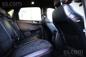 Grey Ford Kuga 2020 in Riga, with an engine capacity of 2.50 L and mileage of 198 thousand km for 17995 €, photo 18 on AUTOMOTO.COM.LV