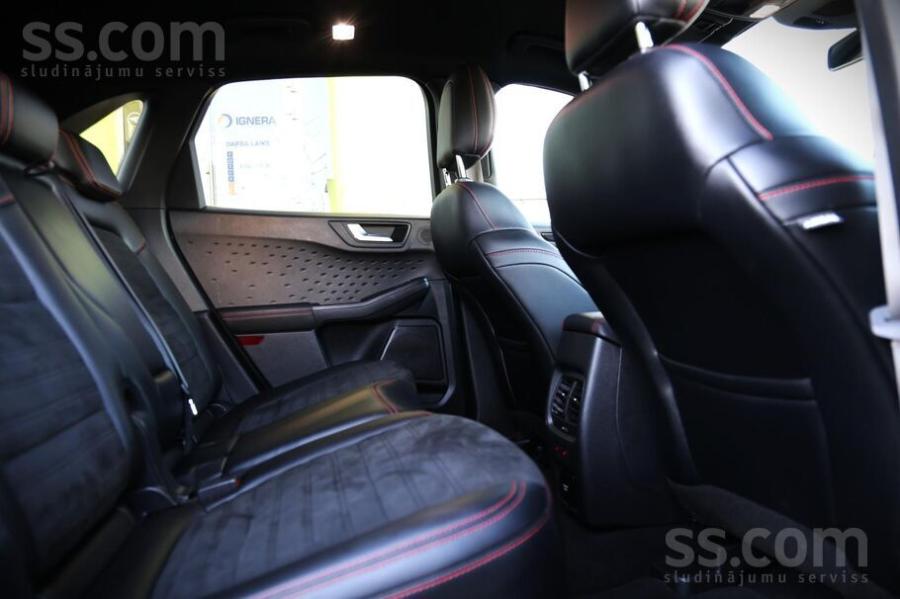 Grey Ford Kuga 2020 in Riga, with an engine capacity of 2.50 L and mileage of 198 thousand km for 17995 €, photo 18 on AUTOMOTO.COM.LV