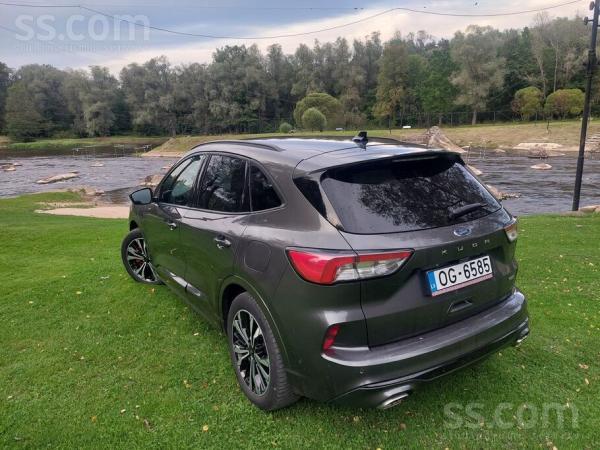 Grey Ford Kuga 2020 in Valmiera, with an engine capacity of 2.50 L and mileage of 197 thousand km for 15900 €, photo 6 on AUTOMOTO.COM.LV