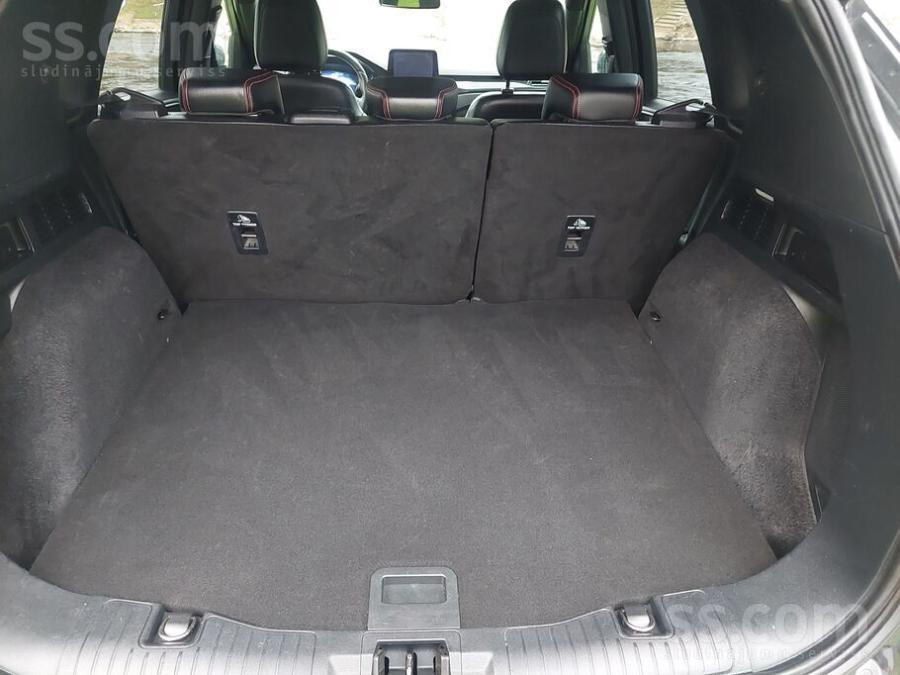 Pelēks Ford Kuga 2020 Valmiera, ar dzinēja tilpumu 2.50 L un nobraukumu 197 tūkst. km par 15900 €, foto 17 vietnē AUTOMOTO.COM.LV