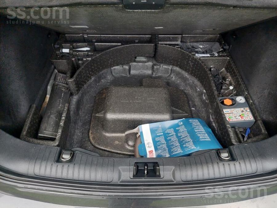 Pelēks Ford Kuga 2020 Valmiera, ar dzinēja tilpumu 2.50 L un nobraukumu 197 tūkst. km par 15900 €, foto 18 vietnē AUTOMOTO.COM.LV