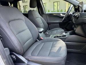 Grey Ford Kuga 2020 in Kaunas, with an engine capacity of 1.50 L and mileage of 199 thousand km for 13500 €, photo 8 on AUTOMOTO.COM.LV