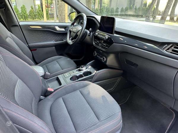 Grey Ford Kuga 2020 in Kaunas, with an engine capacity of 1.50 L and mileage of 199 thousand km for 13500 €, photo 8 on AUTOMOTO.COM.LV