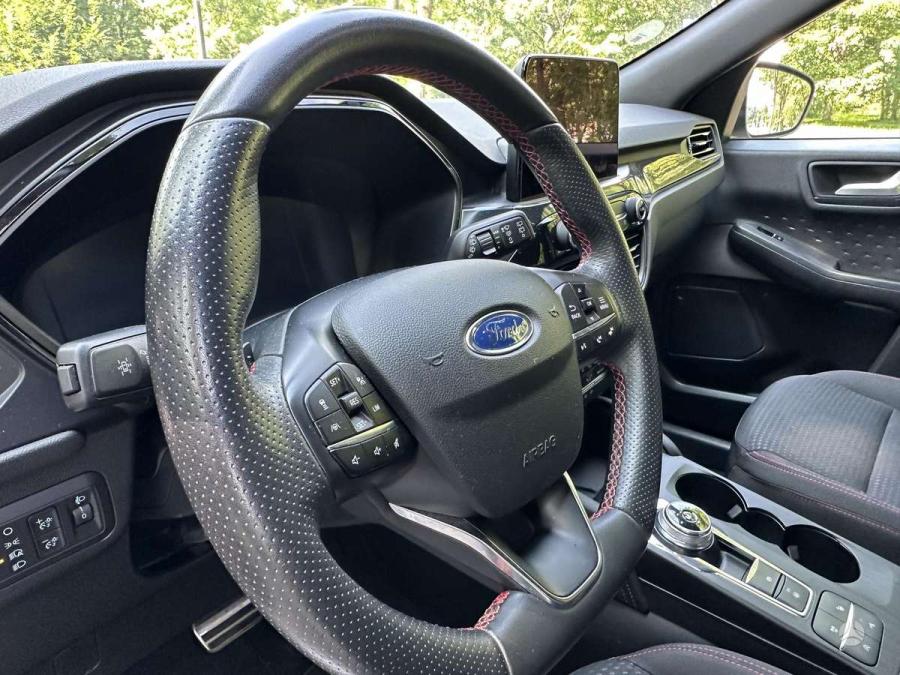 Grey Ford Kuga 2020 in Kaunas, with an engine capacity of 1.50 L and mileage of 199 thousand km for 13500 €, photo 13 on AUTOMOTO.COM.LV