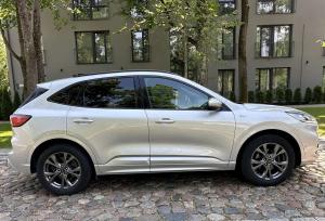 Grey Ford Kuga 2020 in Kaunas, with an engine capacity of 1.50 L and mileage of 199 thousand km for 13500 €, photo 33 on AUTOMOTO.COM.LV