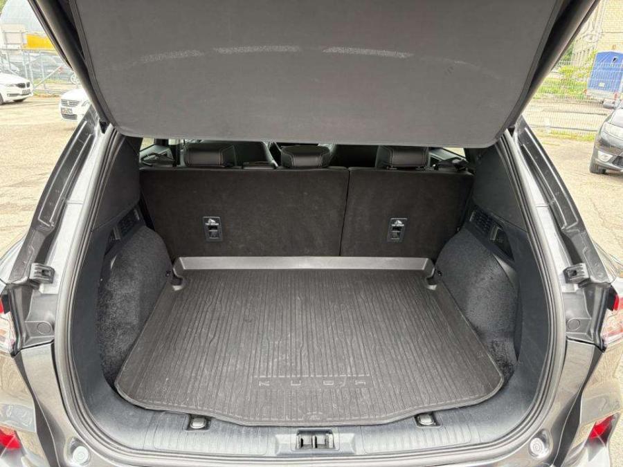 Grey Ford Kuga 2020 in Radviliskis, with an engine capacity of 2.49 L and mileage of 68 thousand km for 20350 €, photo 13 on AUTOMOTO.COM.LV
