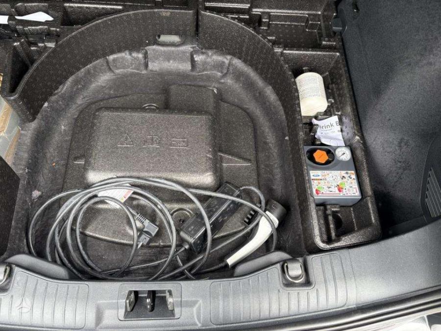 Grey Ford Kuga 2020 in Radviliskis, with an engine capacity of 2.49 L and mileage of 68 thousand km for 20350 €, photo 15 on AUTOMOTO.COM.LV
