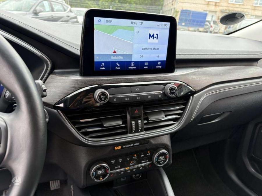 Grey Ford Kuga 2020 in Radviliskis, with an engine capacity of 2.49 L and mileage of 68 thousand km for 20350 €, photo 22 on AUTOMOTO.COM.LV
