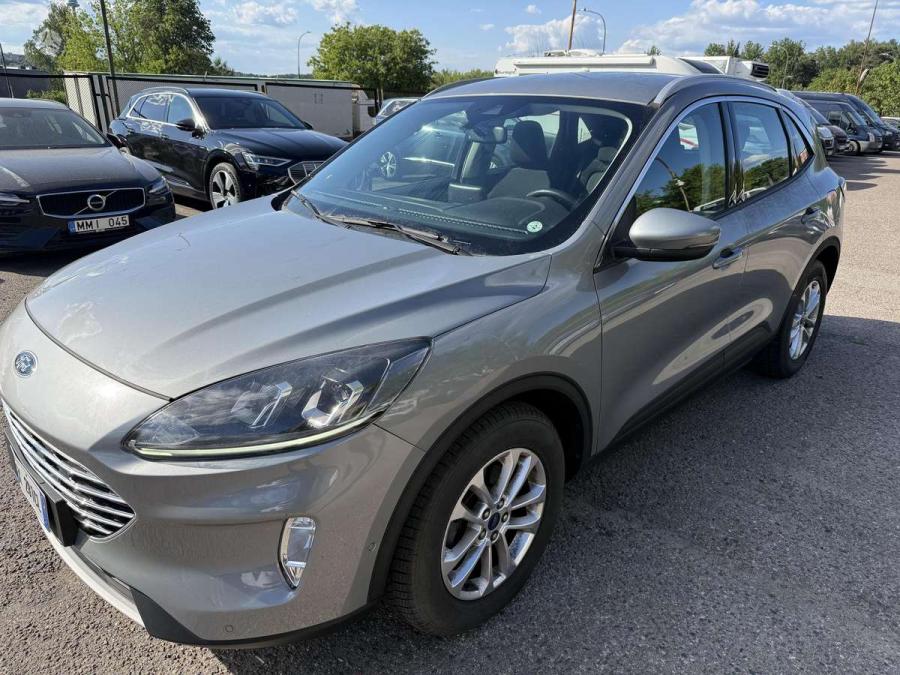 Grey Ford Kuga 2020 in Vilnius, with an engine capacity of 1.50 L and mileage of 188 thousand km for 8800 €, photo 3 on AUTOMOTO.COM.LV