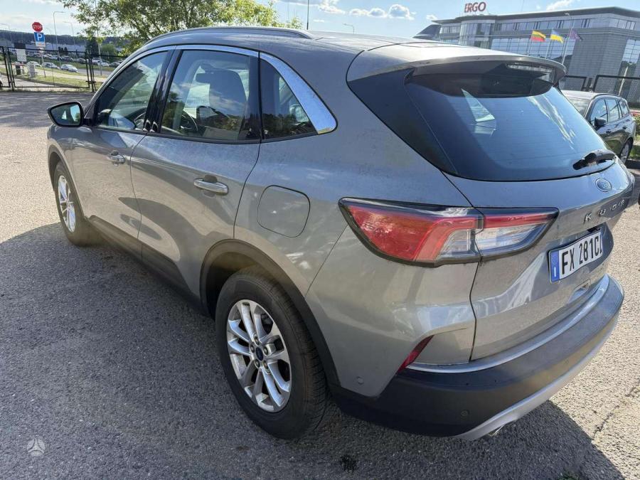 Grey Ford Kuga 2020 in Vilnius, with an engine capacity of 1.50 L and mileage of 188 thousand km for 8800 €, photo 5 on AUTOMOTO.COM.LV