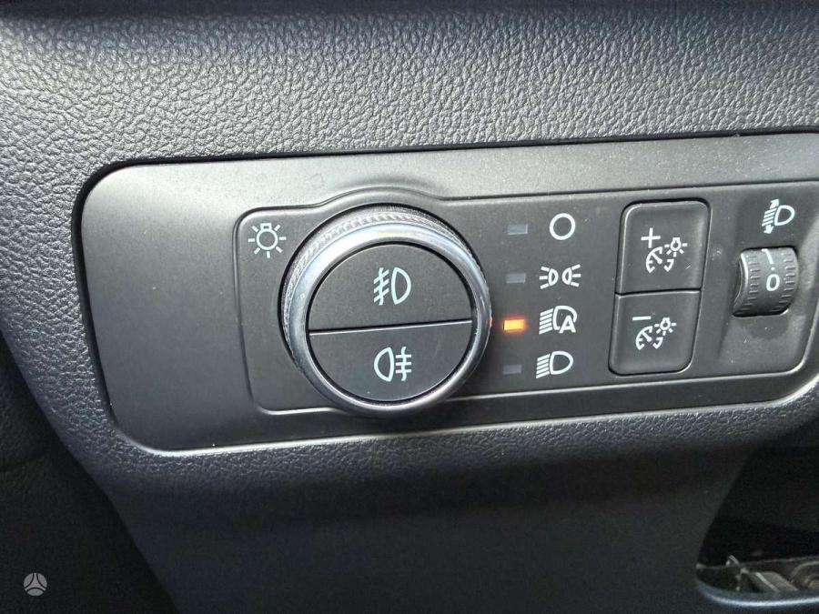 Grey Ford Kuga 2020 in Vilnius, with an engine capacity of 1.50 L and mileage of 188 thousand km for 8800 €, photo 16 on AUTOMOTO.COM.LV