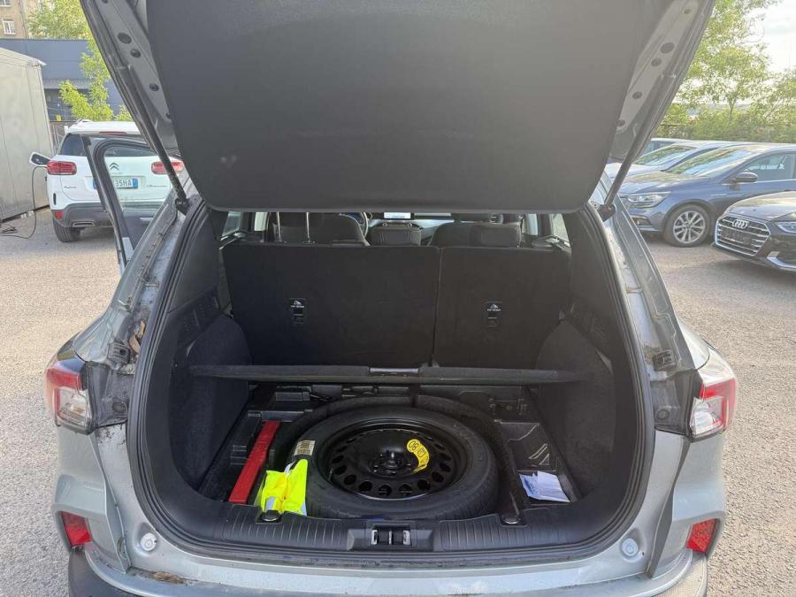 Grey Ford Kuga 2020 in Vilnius, with an engine capacity of 1.50 L and mileage of 188 thousand km for 8800 €, photo 20 on AUTOMOTO.COM.LV