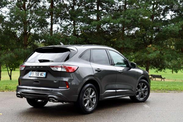 Grey Ford Kuga 2020 in Taurage, with an engine capacity of 2.00 L and mileage of 190 thousand km for 11700 €, photo 5 on AUTOMOTO.COM.LV