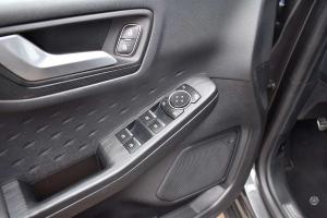 Pelēks Ford Kuga 2020 Tauragė, ar dzinēja tilpumu 2.00 L un nobraukumu 190 tūkst. km par 11700 €, foto 10 vietnē AUTOMOTO.COM.LV