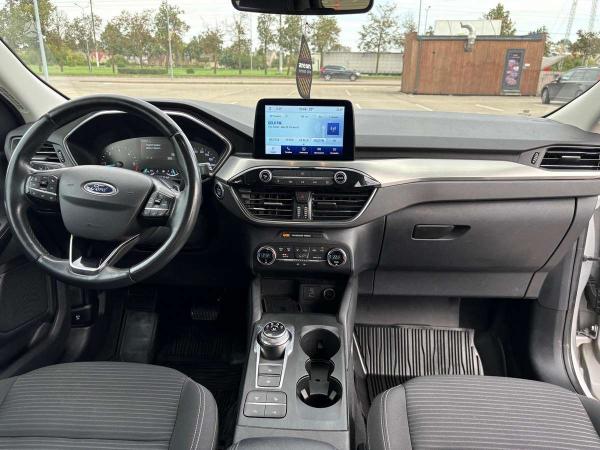 Ford Kuga 2020 Šauļi vietnē Pelēks Ford Kuga 2020 Šauļi, ar dzinēja tilpumu 1.50 L un nobraukumu 199 tūkst. km par 10900 €, foto 10 vietnē AUTOMOTO.COM.LV
