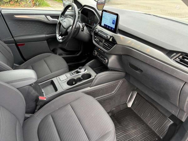 Ford Kuga 2020 Šauļi vietnē Pelēks Ford Kuga 2020 Šauļi, ar dzinēja tilpumu 1.50 L un nobraukumu 199 tūkst. km par 10900 €, foto 11 vietnē AUTOMOTO.COM.LV