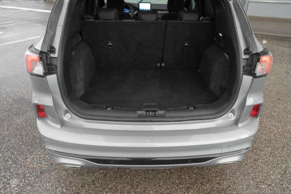 Pelēks Ford Kuga 2021 Viļņa, ar dzinēja tilpumu 1.50 L un nobraukumu 50 tūkst. km par 19950 €, foto 11 vietnē AUTOMOTO.COM.LV