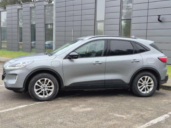 Pelēks Ford Kuga 2021 Viļņa, ar dzinēja tilpumu 2.50 L un nobraukumu 90 tūkst. km par 18900 €, foto 3 vietnē AUTOMOTO.COM.LV