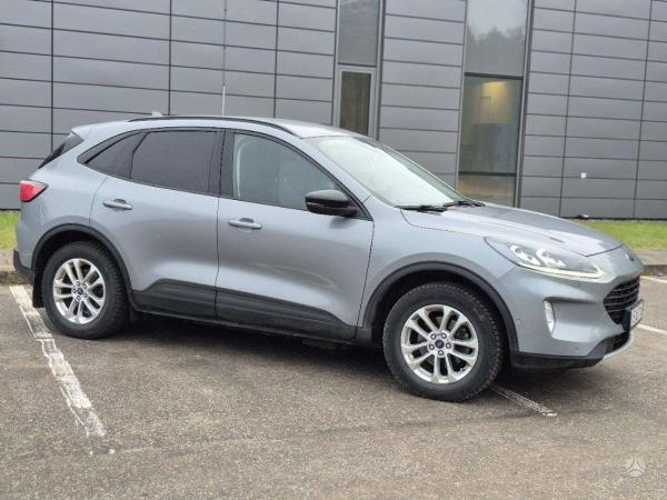 Pelēks Ford Kuga 2021 Viļņa, ar dzinēja tilpumu 2.50 L un nobraukumu 90 tūkst. km par 18900 €, foto 5 vietnē AUTOMOTO.COM.LV