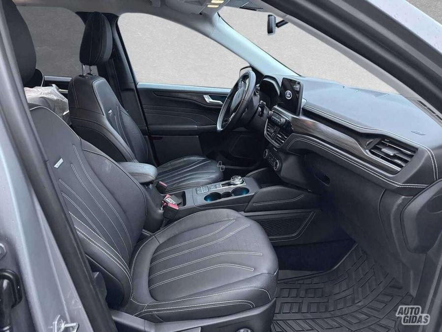 Pelēks Ford Kuga 2021 Kauņa, ar dzinēja tilpumu 2.50 L un nobraukumu 27 tūkst. km par 29147 €, foto 3 vietnē AUTOMOTO.COM.LV