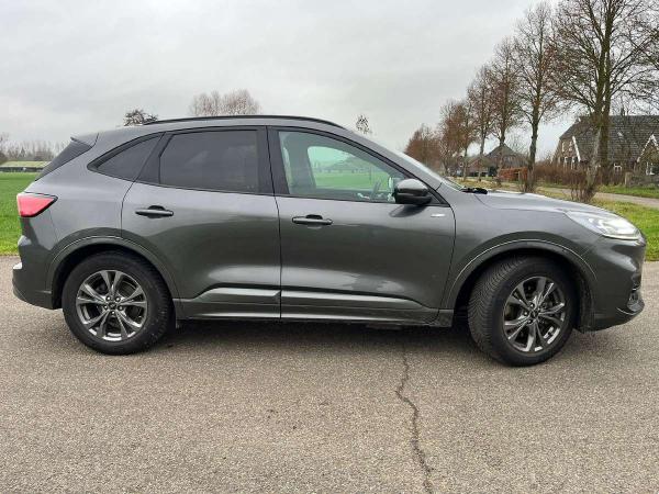 Pelēks Ford Kuga 2021 Viļņa, ar dzinēja tilpumu 2.49 L un nobraukumu 201 tūkst. km par 16800 €, foto 7 vietnē AUTOMOTO.COM.LV
