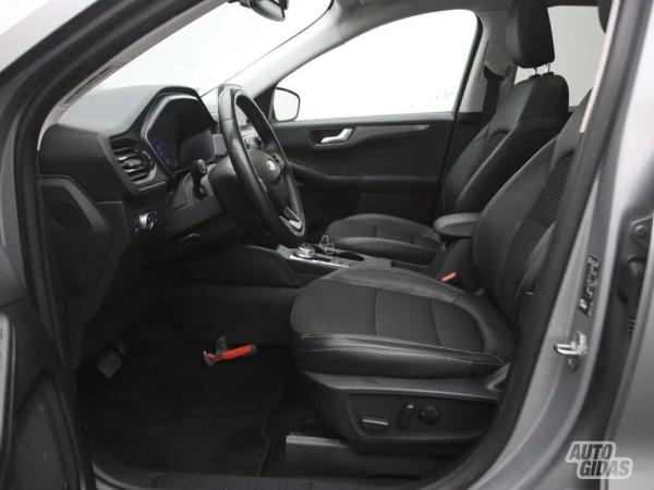 Pelēks Ford Kuga 2021 Viļņa, ar dzinēja tilpumu 2.50 L un nobraukumu 141 tūkst. km par 19499 €, foto 4 vietnē AUTOMOTO.COM.LV