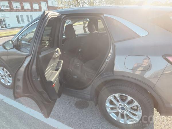 Pelēks Ford Kuga 2021 Rīga, ar dzinēja tilpumu 2.50 L un nobraukumu 114 tūkst. km par 16000 €, foto 4 vietnē AUTOMOTO.COM.LV