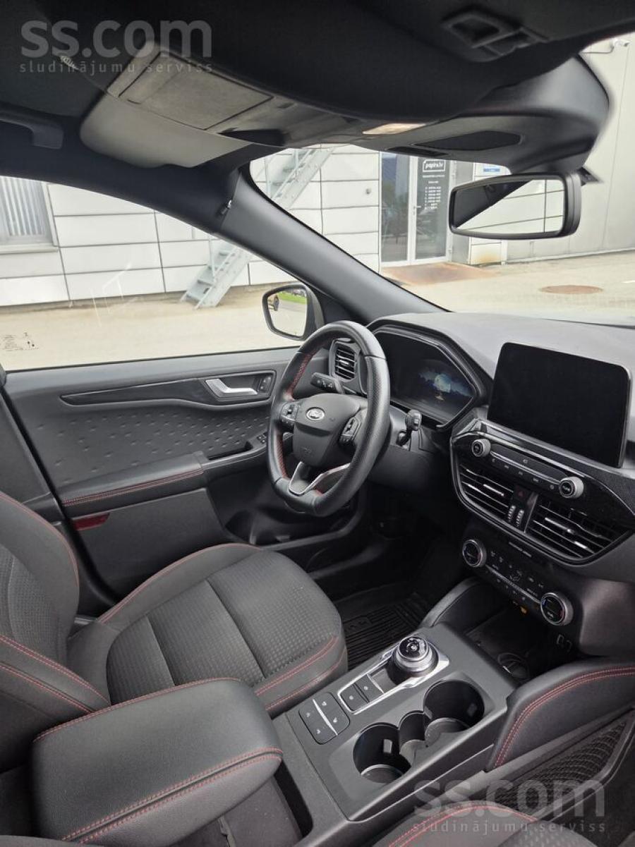 Grey Ford Kuga 2021 in Riga, with an engine capacity of 1.50 L and mileage of 129 thousand km for 14050 €, photo 1 on AUTOMOTO.COM.LV