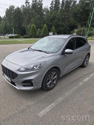 Grey Ford Kuga 2021 in Riga, with an engine capacity of 1.50 L and mileage of 129 thousand km for 14050 €, photo 4 on AUTOMOTO.COM.LV
