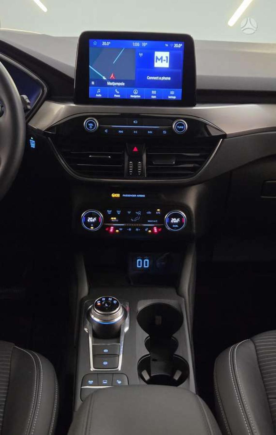 Grey Ford Kuga 2021 in Marijampole, with an engine capacity of 2.00 L and mileage of 82 thousand km for 17999 €, photo 6 on AUTOMOTO.COM.LV