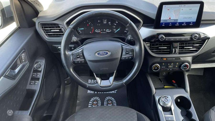 Pelēks Ford Kuga 2021 Marijampole, ar dzinēja tilpumu 1.50 L un nobraukumu 164 tūkst. km par 9490 €, foto 35 vietnē AUTOMOTO.COM.LV