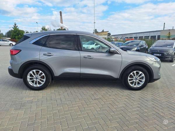 Grey Ford Kuga 2021 in Taurage, with an engine capacity of 1.50 L and mileage of 186 thousand km for 11300 €, photo 7 on AUTOMOTO.COM.LV