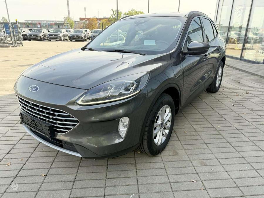 Grey Ford Kuga 2021 in Kaunas, with an engine capacity of 2.49 L and mileage of 157 thousand km for 16900 €, photo 1 on AUTOMOTO.COM.LV