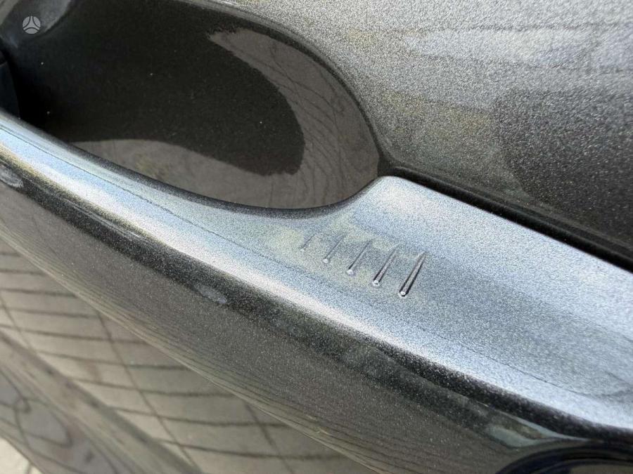 Grey Ford Kuga 2021 in Kaunas, with an engine capacity of 2.49 L and mileage of 157 thousand km for 16900 €, photo 6 on AUTOMOTO.COM.LV