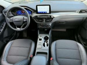Grey Ford Kuga 2021 in Kaunas, with an engine capacity of 2.49 L and mileage of 157 thousand km for 16900 €, photo 13 on AUTOMOTO.COM.LV