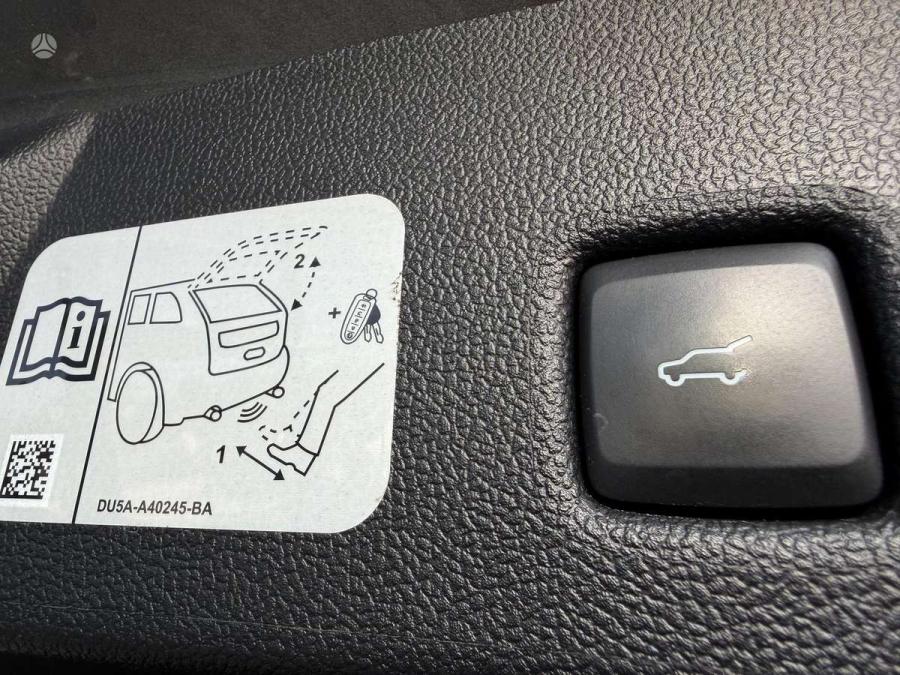 Grey Ford Kuga 2021 in Kaunas, with an engine capacity of 2.49 L and mileage of 157 thousand km for 16900 €, photo 24 on AUTOMOTO.COM.LV