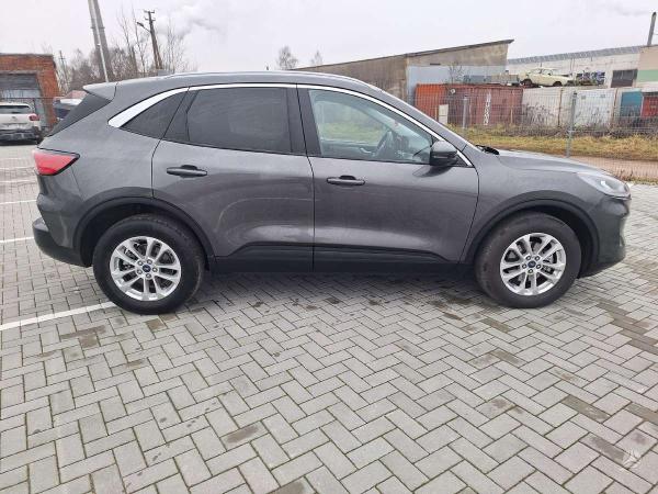 Pelēks Ford Kuga 2022 Tauragė, ar dzinēja tilpumu 2.50 L un nobraukumu 230 tūkst. km par 13800 €, foto 8 vietnē AUTOMOTO.COM.LV