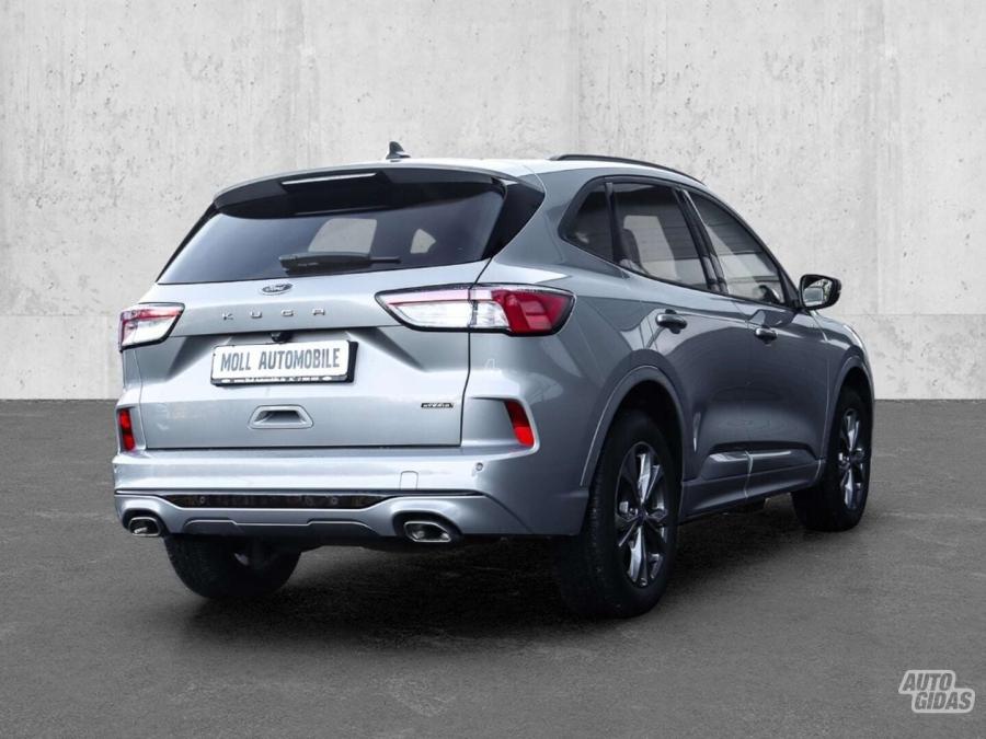 Grey Ford Kuga 2022 in Kaunas, with an engine capacity of 2.50 L and mileage of 30 thousand km for 29239 €, photo 2 on AUTOMOTO.COM.LV